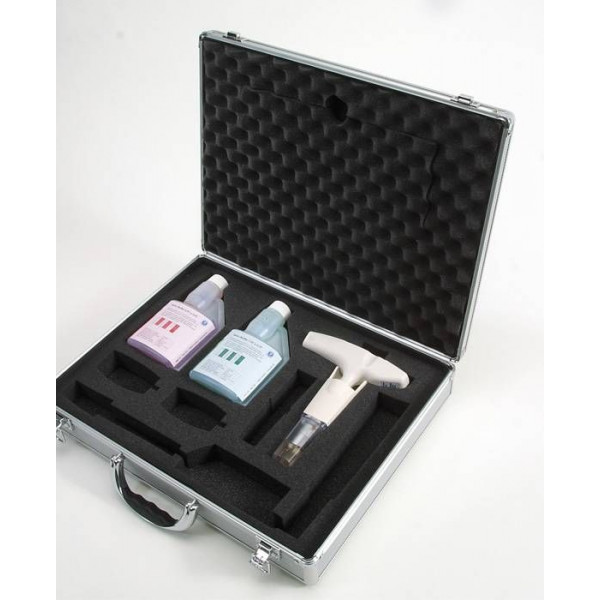 Приборы для измерений pH и TPM в фирменном магазине Testo